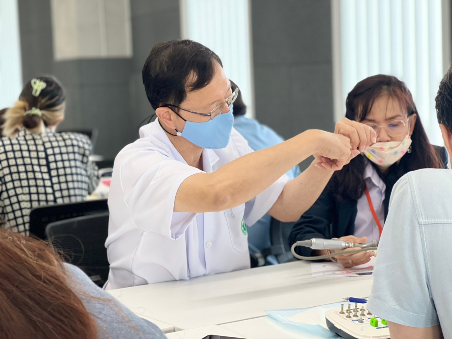 Sinus Augmentation : Lift Me Like A Pro : NeoBiotech Thailand